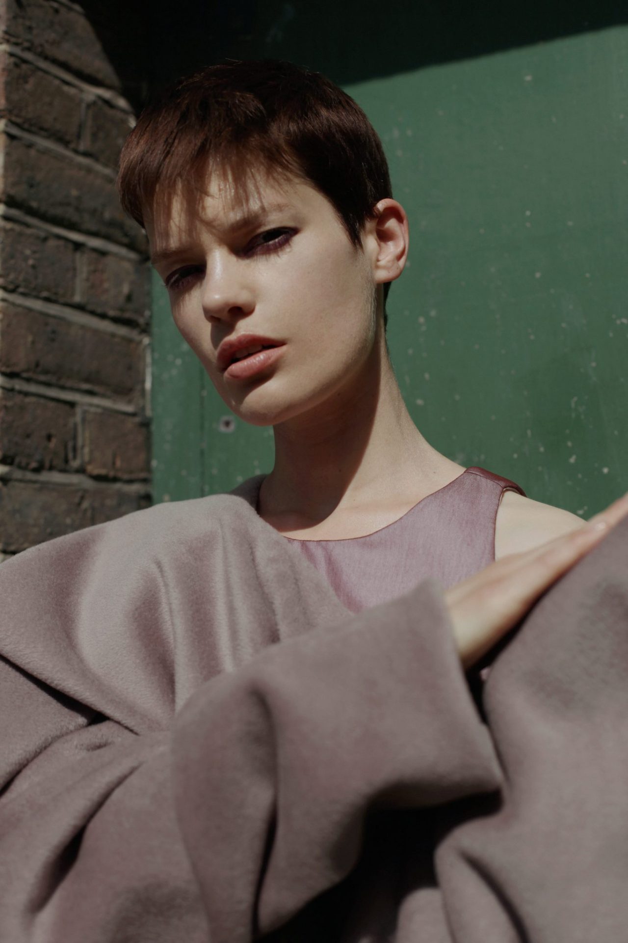 Reach by Roni Ahn - Jungle Magazine